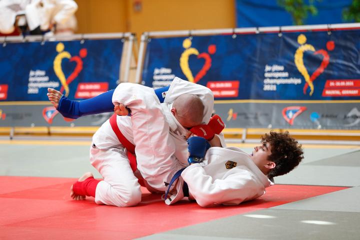 Ju-Jutsu - Nachwuchsarbeit stärken - Heimatherzen.de